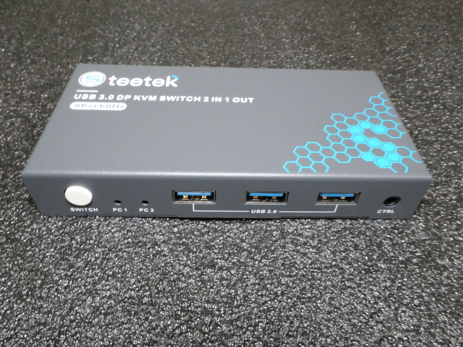 EDIDエミュレート機能付きSteetek製Displayport KVMの紹介 | 自由気ままにガジェット生活